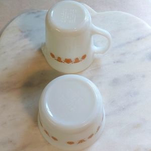 Pyrex | Dining | Pyrex Cream And Sugar Set In Butterfly Gold Pattern ...